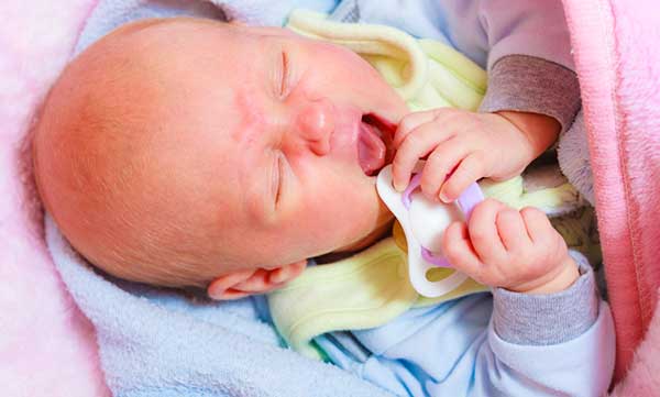 When Should My Baby Stop Using a Pacifier and How to Wean Him - Urban Mamaz